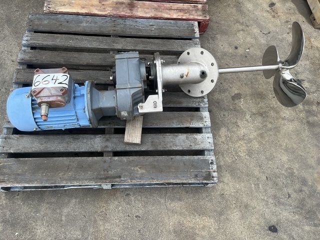 Side Mount Liquid Agitator | M&E Used Equipment 6642